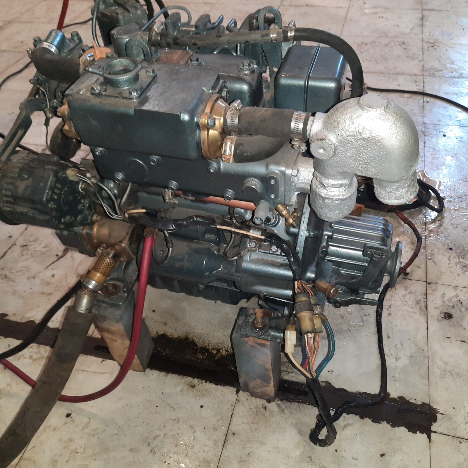 Machinery Parts - Yanmar 3JH25a inboard marine diesel engine Used ...