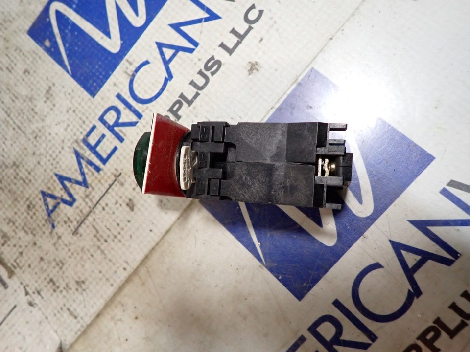 Cutler Hammer GREEN Indicator Light with Block E22TL1 120v | eBay