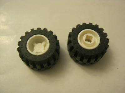 Lego (2) 7/16 White Wheels With 3/4 Dia x 7/16 Wide Tire 87697, Rubber ...