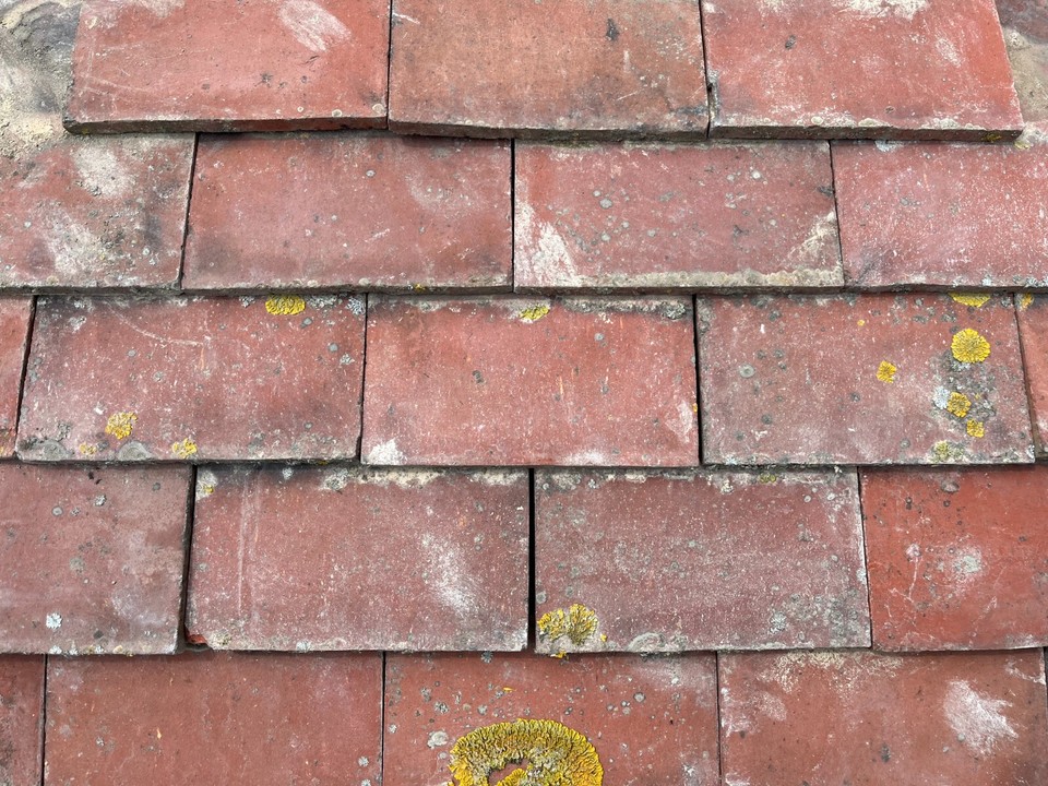 Roof tiles/Reclaimed Roof Tiles/Clay Nib Machine Tile & Half @£1.80 ...