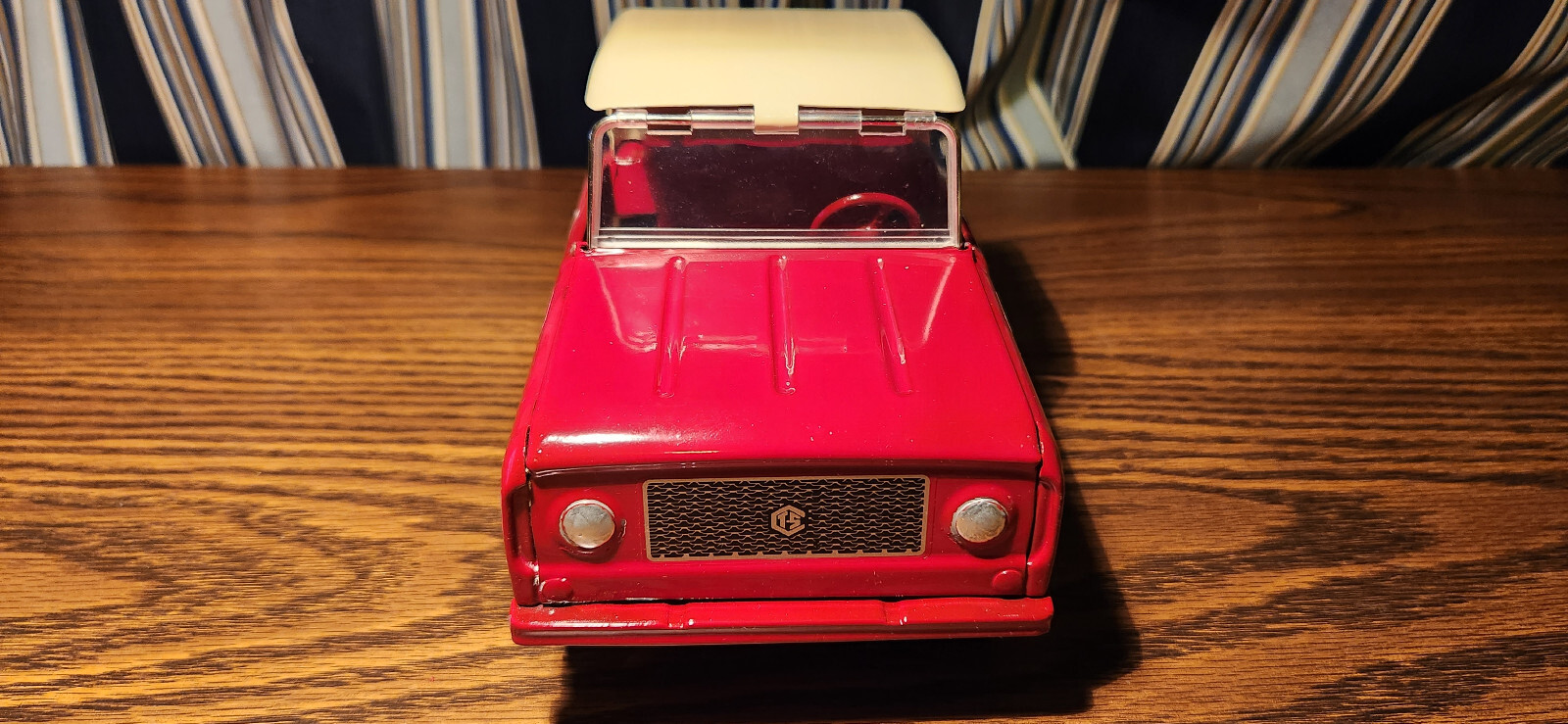 Tru Scale International Scout All Wheel Drive Truck with 2 Roof Red ...