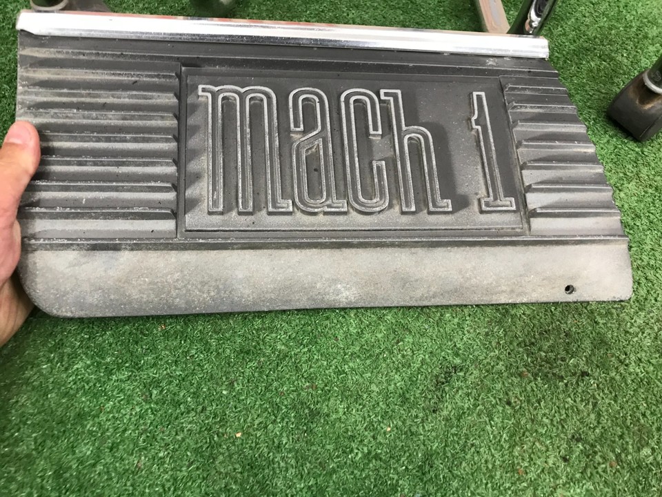 70 Mach 1 D0ZB-16B069-C MUSTANG MACH 1 FRONT FENDER LOWER ROCKER ...