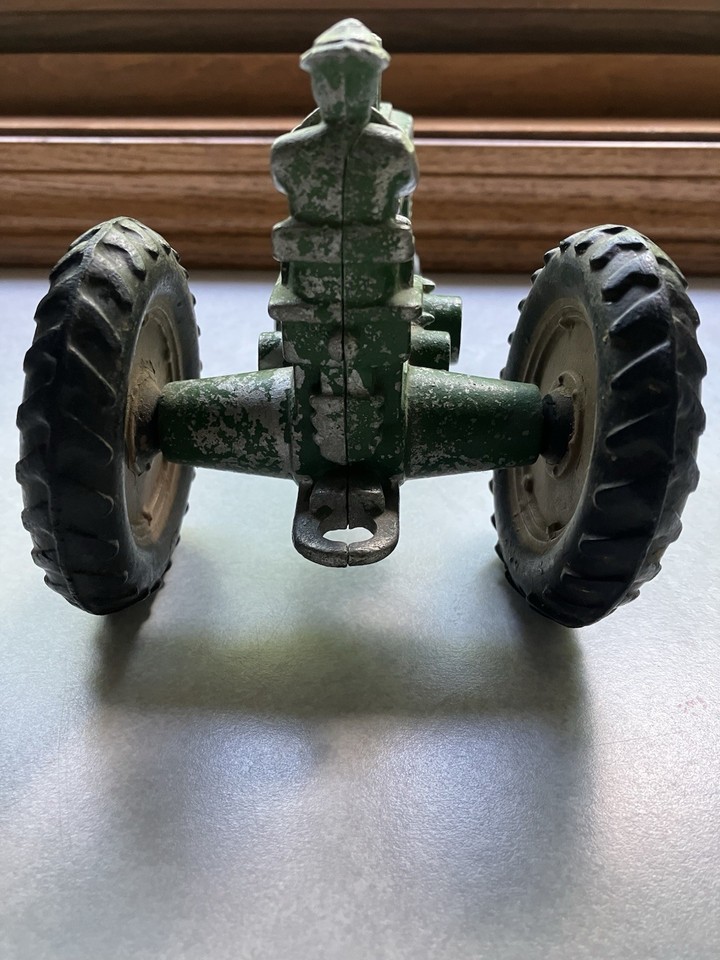 VINTAGE JOHN DEERE MODEL A WITH MAN | eBay