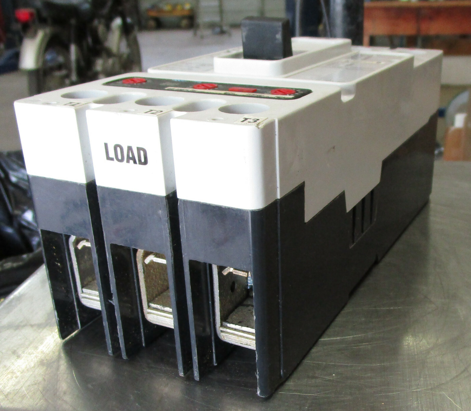 Allen Bradley 140U-JD6 140U-JD6 A Circuit Breaker, 3Pole, 250A Max Used ...