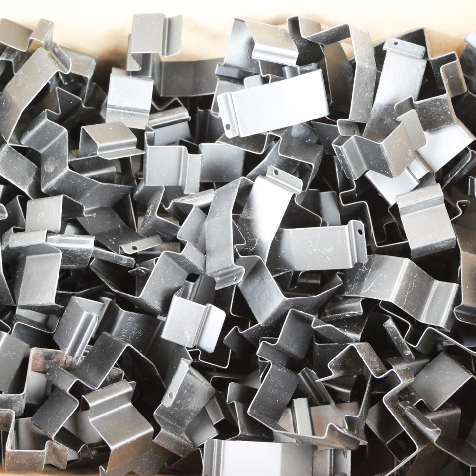 BOX OF 300 SunPower - Solar Panel Rail Clip, Invisimount 531539 QTY 300 ...