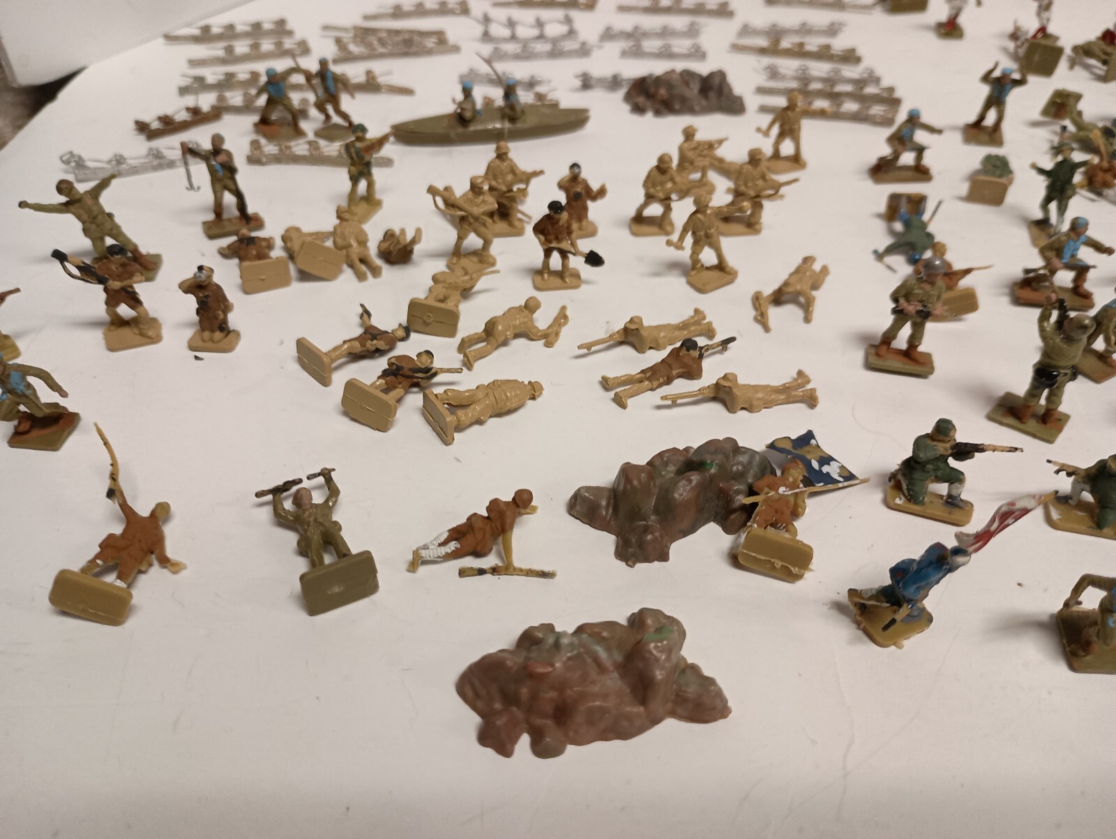Huge Lot Of Vintage MPC WWII Other Soldiers plastic army men. Model | eBay