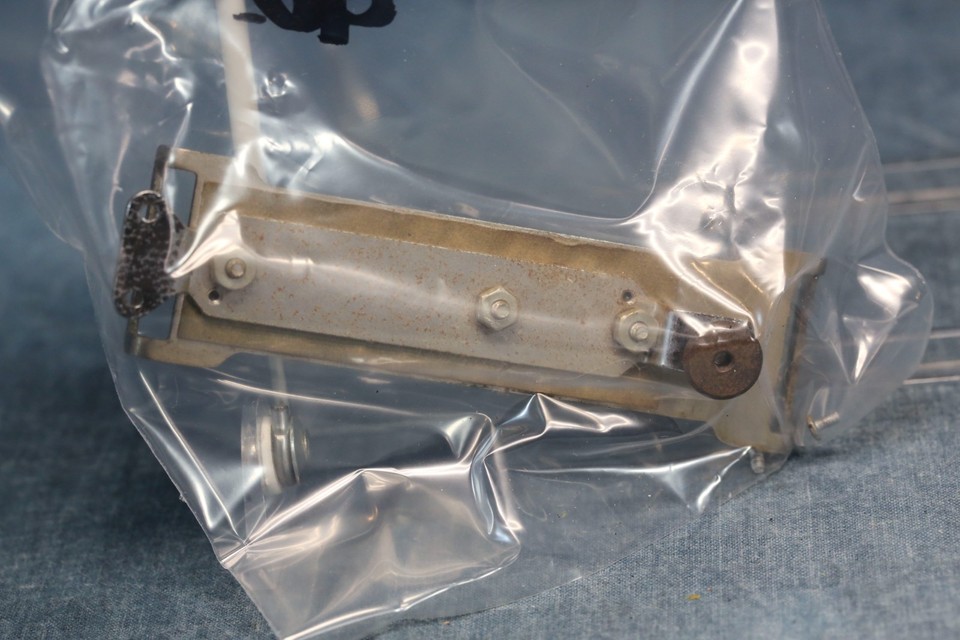 Graflex 4x5 Crown Speed Graphic Standard flash bracket with hardware | eBay