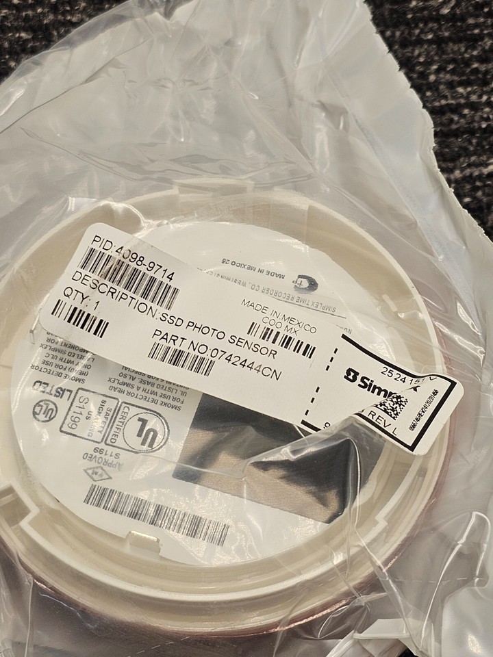 Simplex TrueAlarm Photoelectric Smoke Sensor 0742444CN 4098-9714 For ...