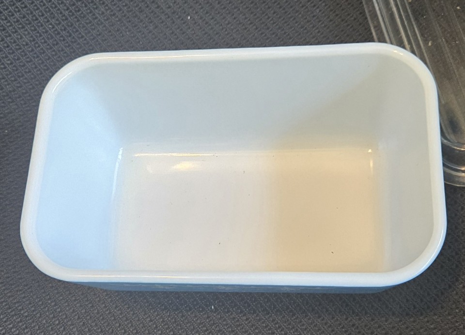 Vintage PYREX Blue Snowflake Garland Refrigerator Dish Ribbed Lid 1 1/2 ...