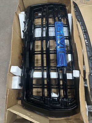 GM 84960263 Grille In Black With Gloss Black Surround And GMC Logo | eBay