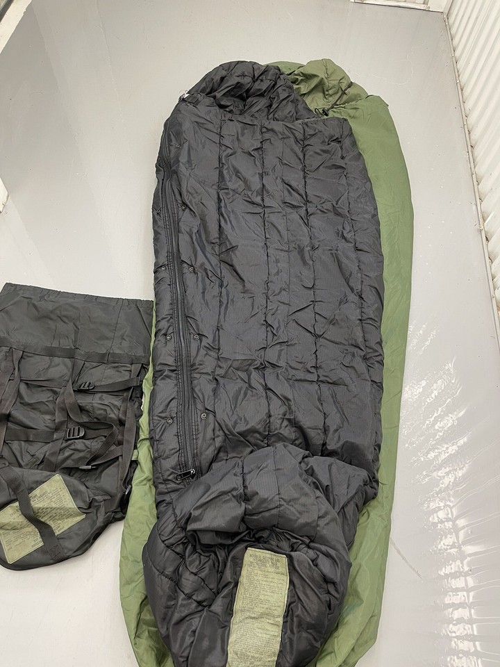 US Military 4 Piece Modular Sleeping Bag Sleep System MSS w/ Bivy ...