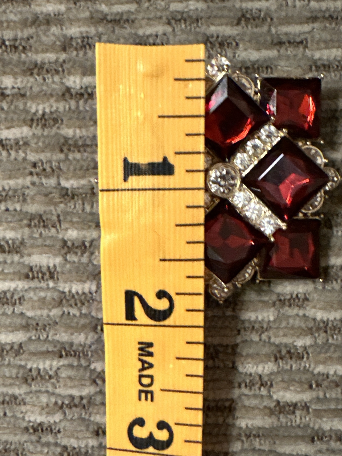 Avon Statement Maltese Ruby Red Cross Collectible Bro… - Gem