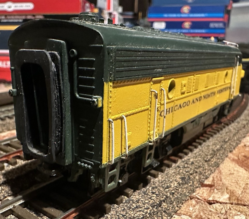 Lot Of Athearn Blue Box HO Scale CNW F7 A-B-A Set | eBay