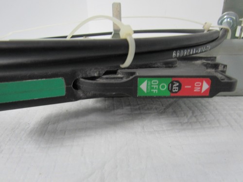 ALLEN BRADLEY* 560U CIRCUIT BREAKER OPERATING ASSEMBLY W/HANDLE & HINGE ...