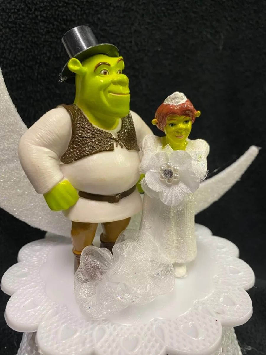 Shrek Wedding A Fairytale Wedding! Awacky Couple Got Married Dressed