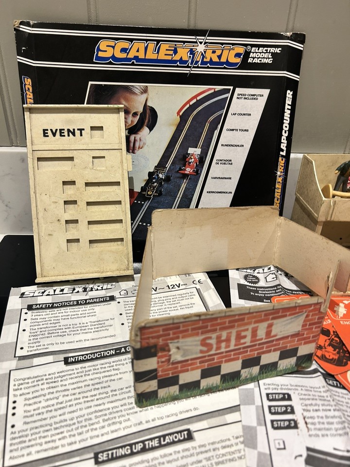 Scalextric Classic Cardboard Speed Computer C276 people stand ...