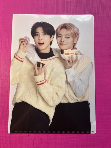 STRAY KIDS FamilyMart Japan Limited Official B5 FILE Folder - HAN ...