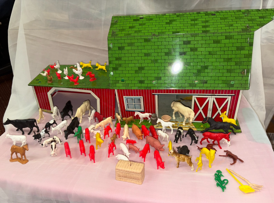 Vintage Marx • Lazy Day Farm • Tin Litho Barn • w/ Toy Animals ...