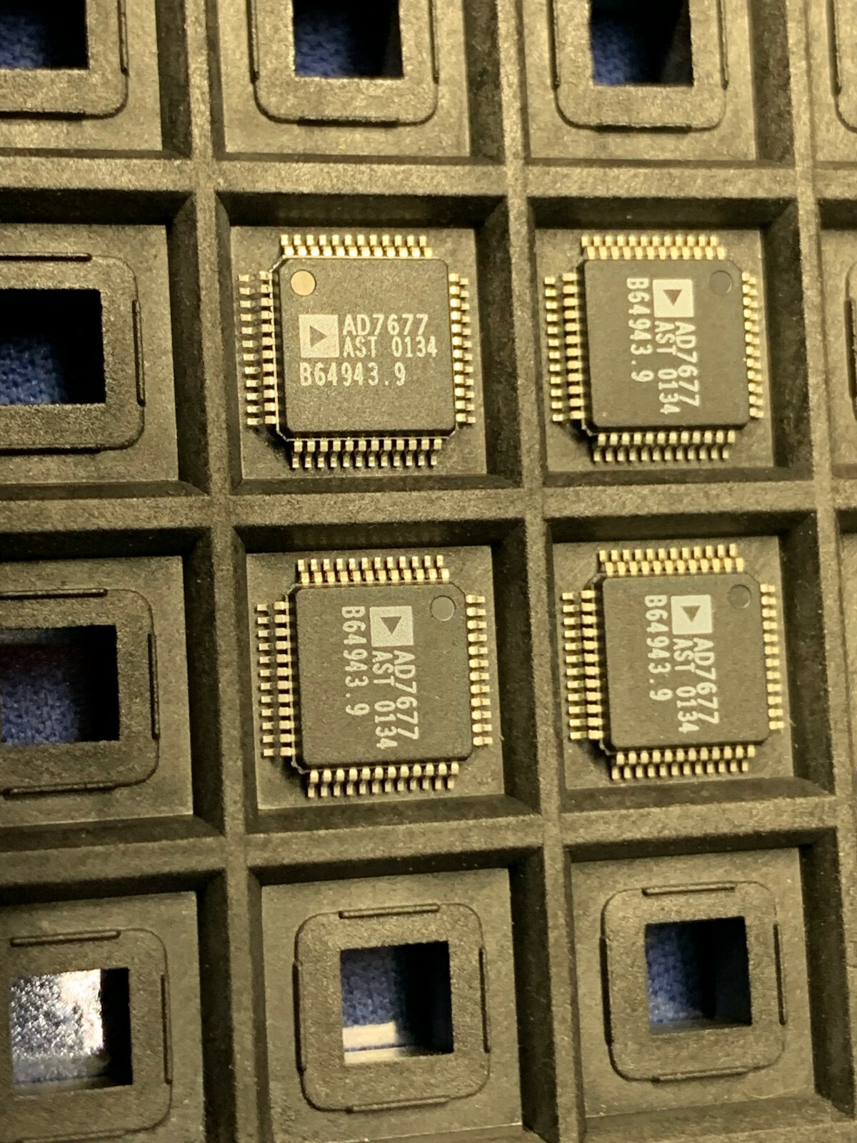 AD7677AST AD QFP SMT IC ORIGINAL PACKAGING LAST ONES QTY-1 | eBay