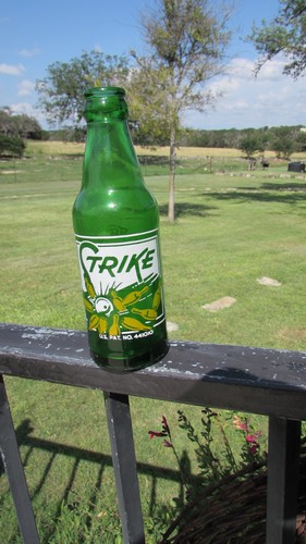 ALC STRIKE BOWLING PINS LEMON SODA BOTTLE 3 COLOR 7 OZ. EXCELENT | eBay