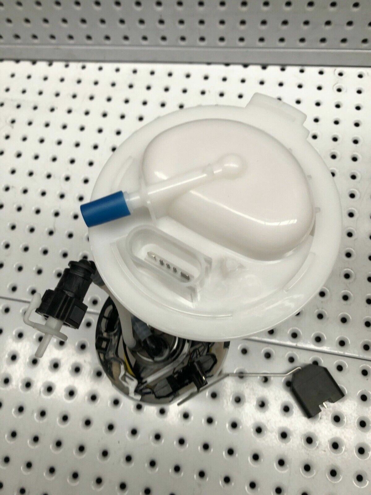 GENUINE QUALITY FUEL PUMP VOLKSWAGEN PASSAT FSI B6 3C 03/2006-05/2009 2 ...