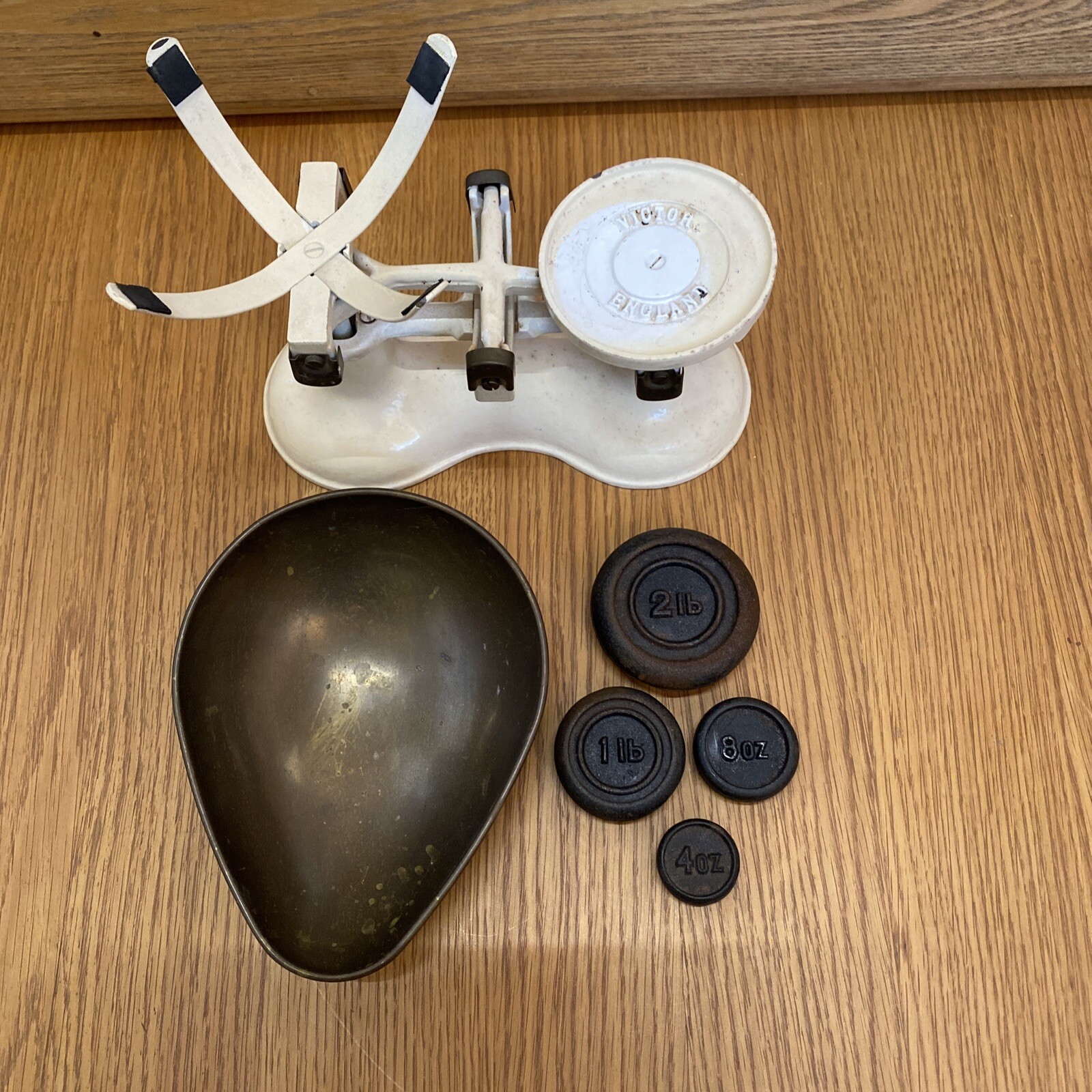 Vintage Victor England Kitchen Scales & And 4 Weights. | eBay