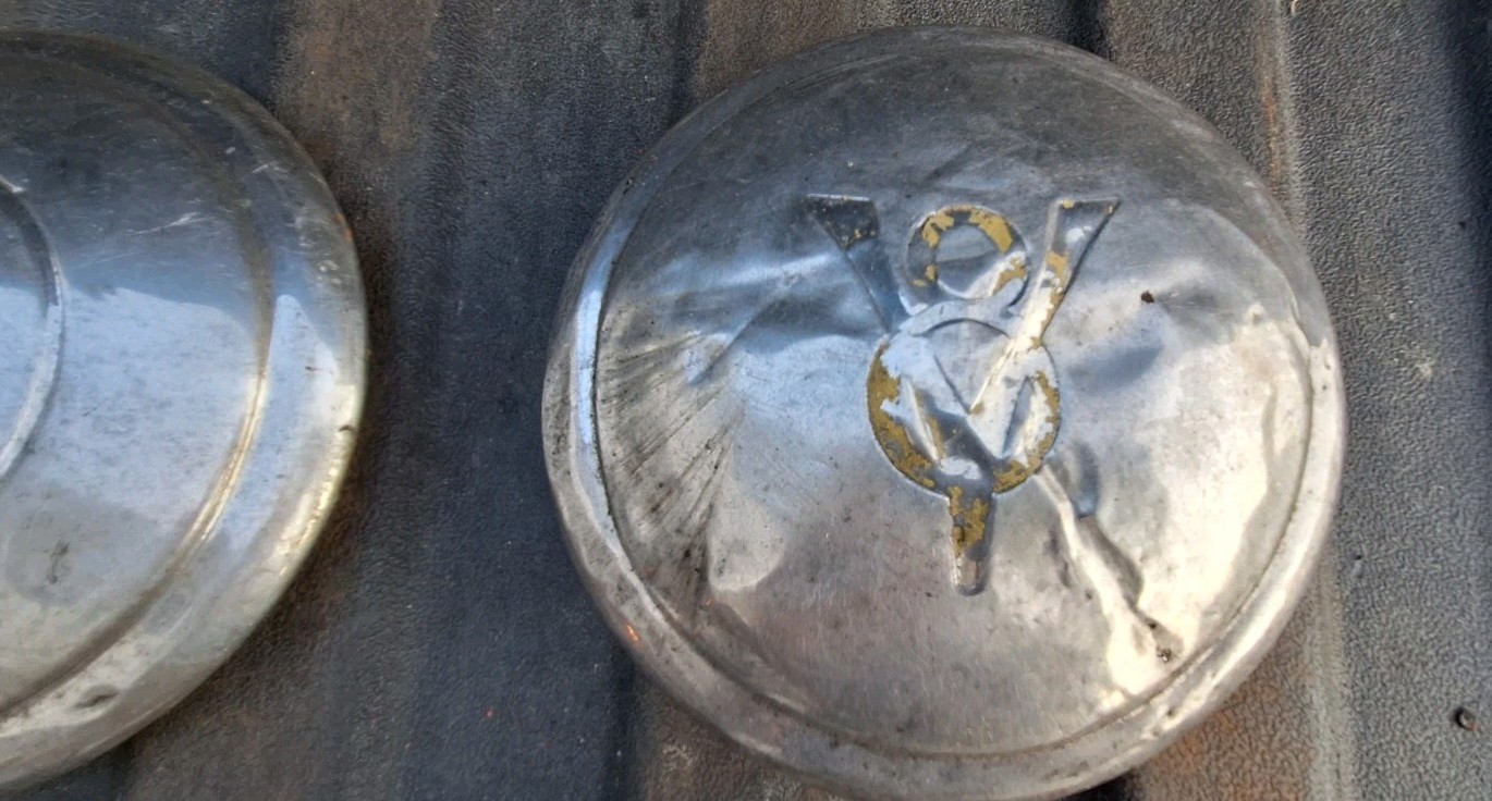 1930's Vintage Ford V8 Hubcaps Set Of 4 TROG Dog Dish | eBay