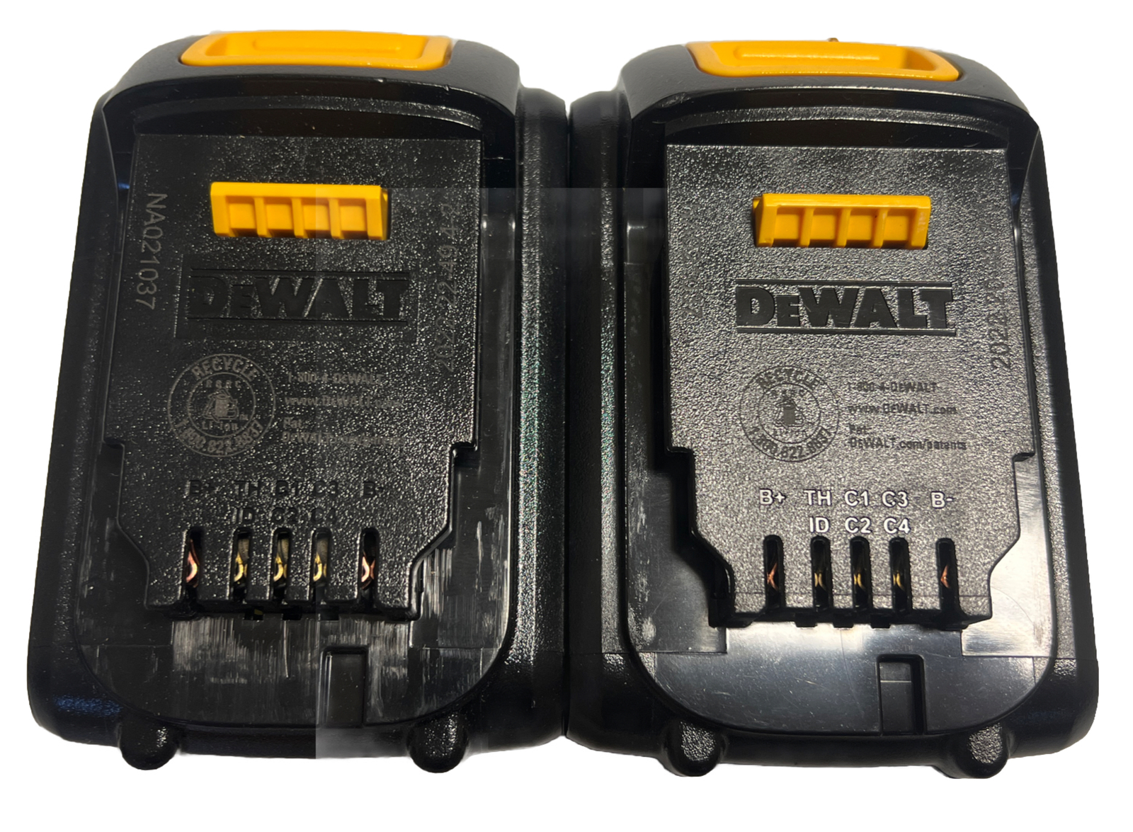 (2) NEW Genuine DEWALT DCB201 20V 20 Volt MAX 1.5Ah Li-Ion Compact ...