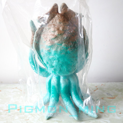 TOHO 2005 M1 Bullmark Standard Scale Godzilla Vinyl Figure Gezora 1970 ...