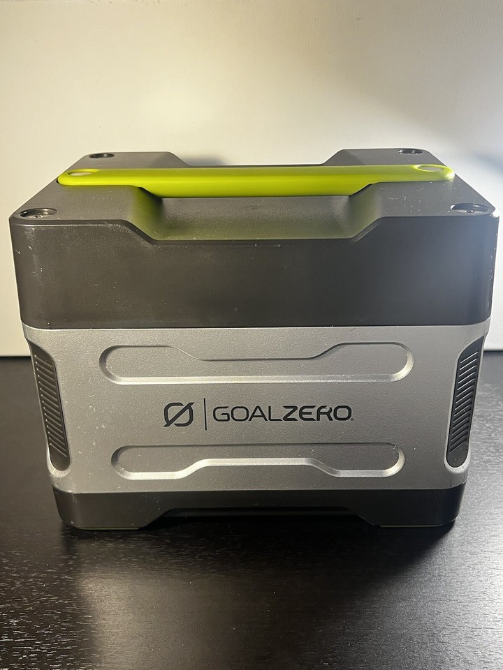 Goal Zero Yeti 400 Solar Generator Portable Power Station With Original ...