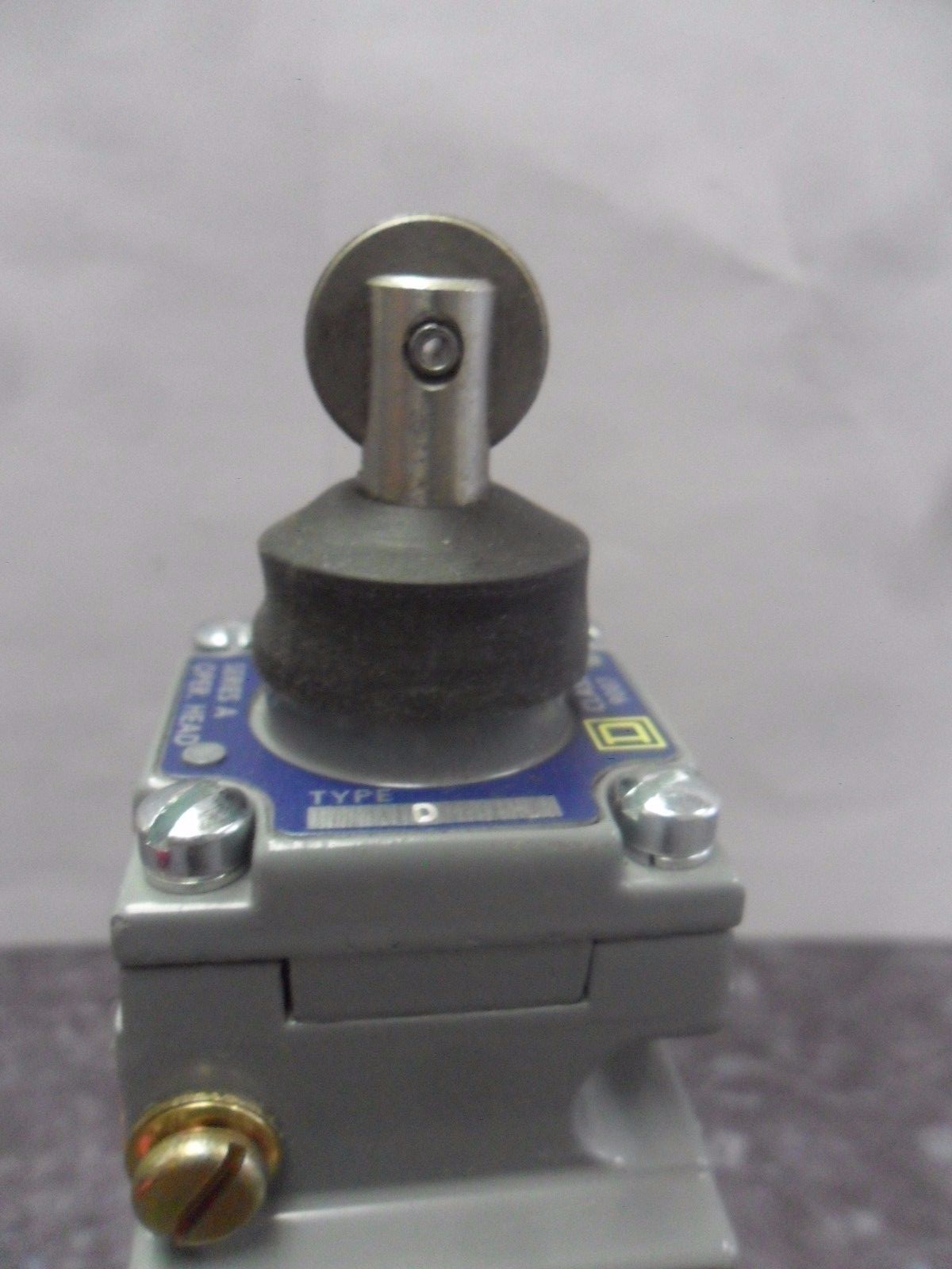 New Square D 9007 C84D Roller Head Reed Limit Switch Series A | eBay