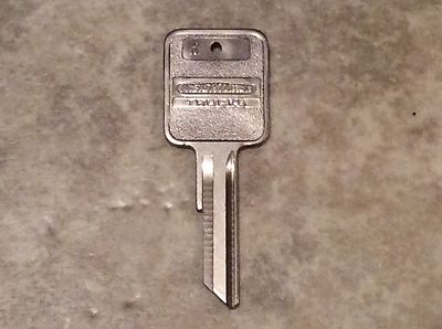 Freightliner Non-Transponder OEM Key Blank Strattec 322311-Locksmith | eBay