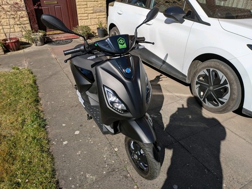 Piaggio 1 Active Electric Scooter 1 Owner Only 620 Miles | eBay UK