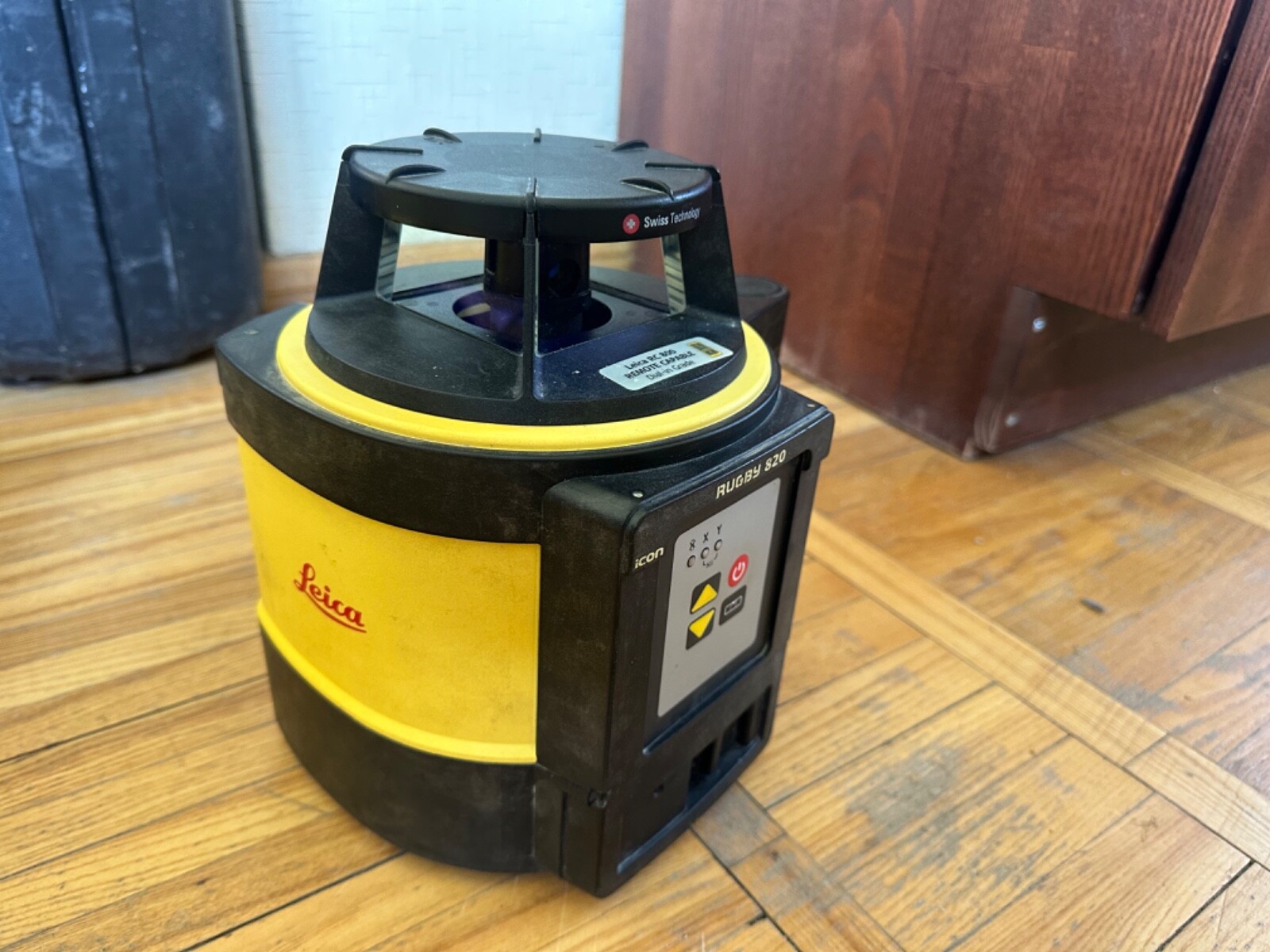 Leica Rugby 820 Horizontal Laser Level Package | eBay