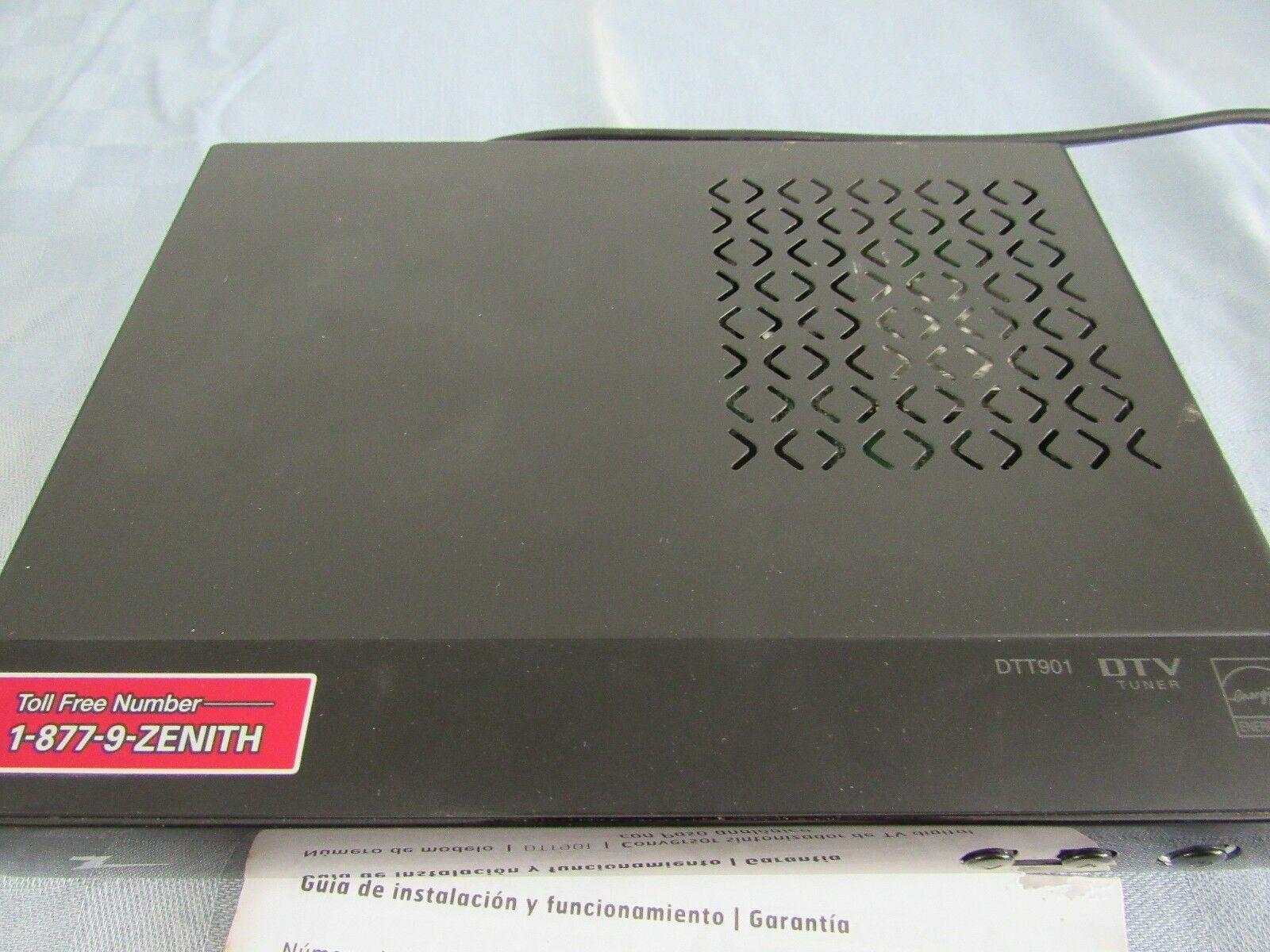 Zenith Digital DTV TV Tuner Converter Box Model DTT901 w/ Remote ...