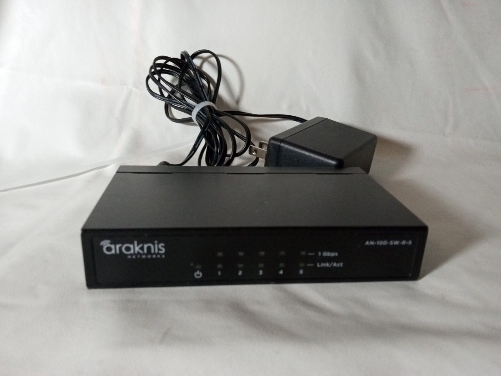 Araknis Networks Unmanaged Gigabit Switch AN-100-SW-R-5 5-Port | eBay