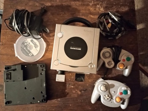 Nintendo Gamecube Console- Controller, Cables, Memory Card, Games ...