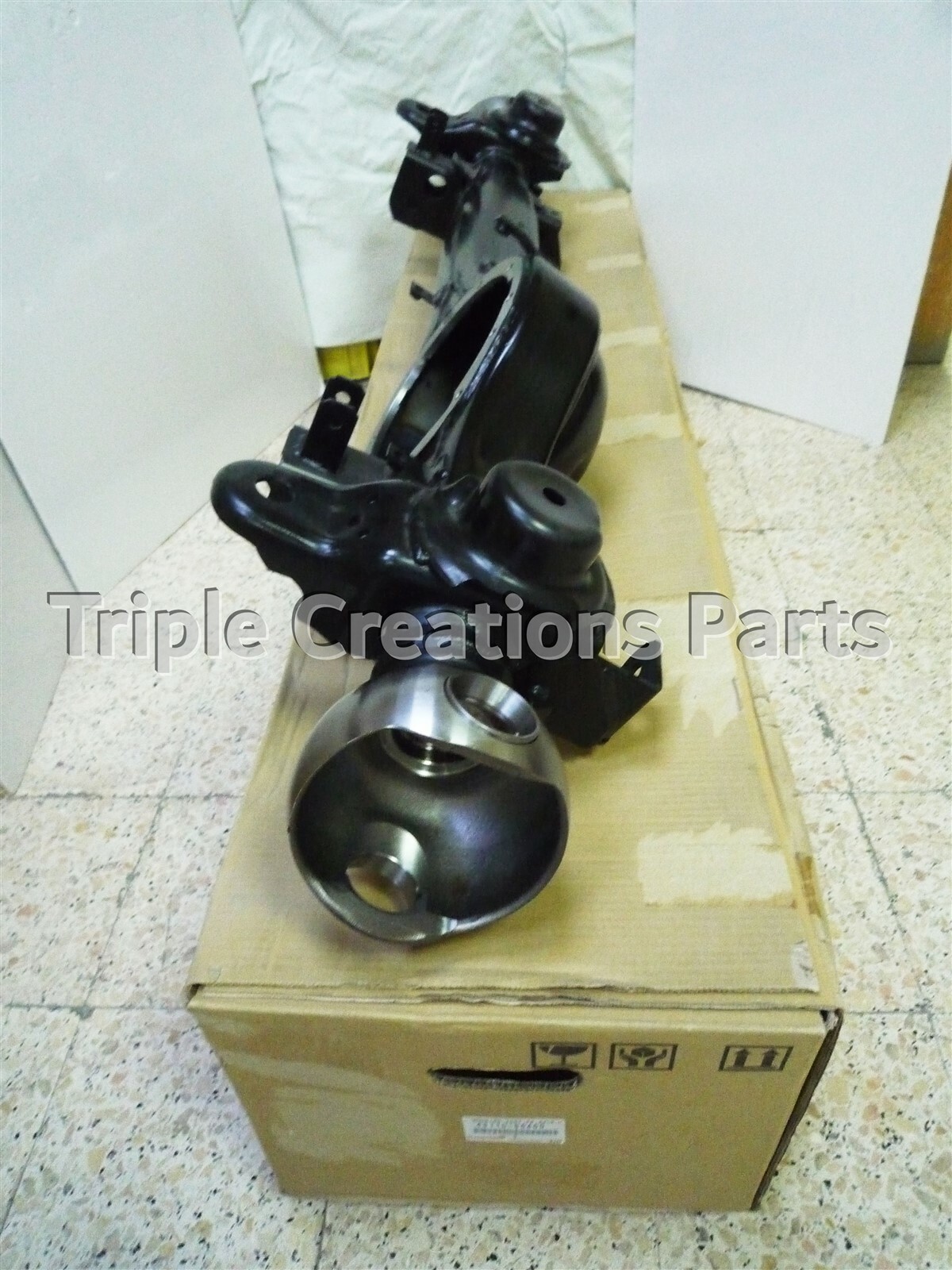 4311060400 GENUINE Toyota FRONT AXLE HOUSING 43110-60400 OEM | eBay