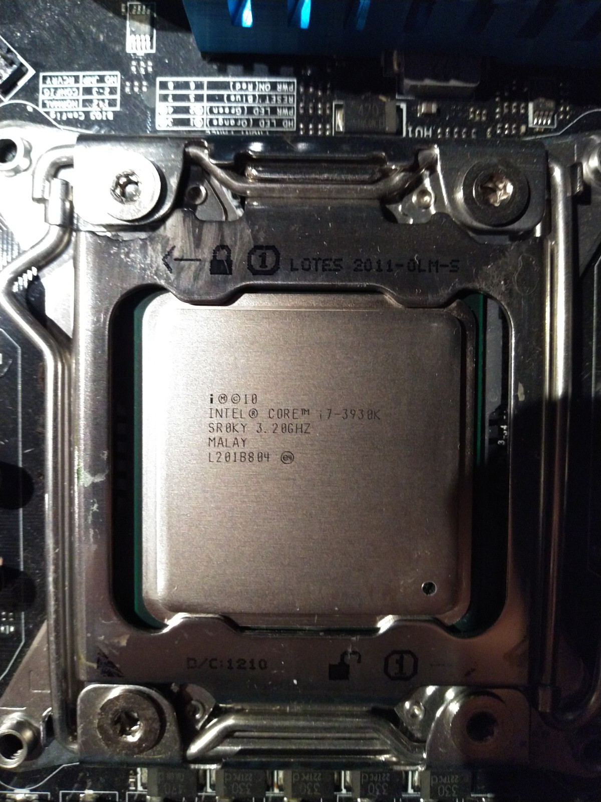 Intel DX79SR Extreme Series, LGA 2011/Socket R (BOXDX79SR) Motherboard ...