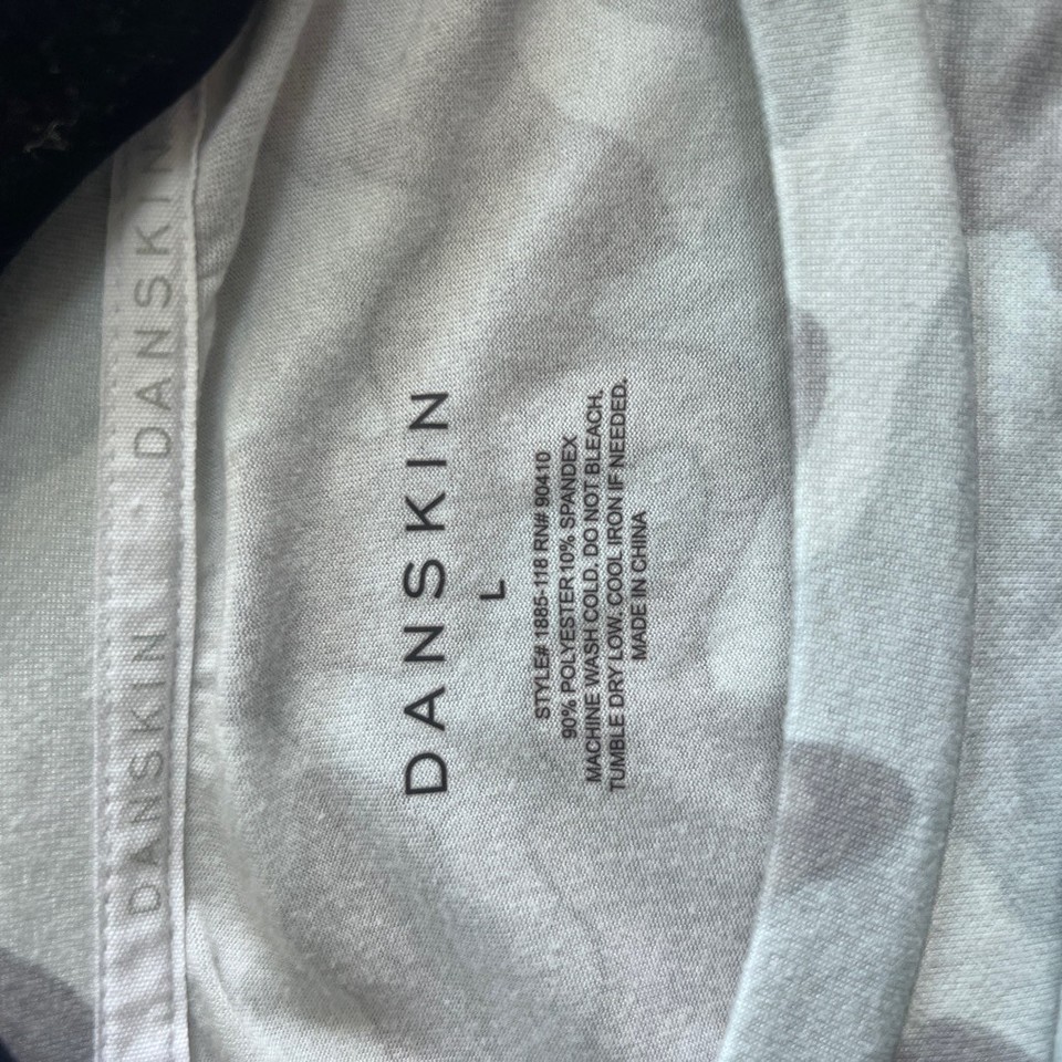 Danskin Camo Logo T-Shirt – Women’s Size Large – Gray Camo Print | eBay