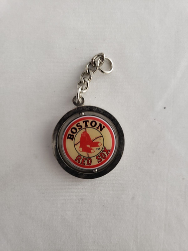 BOSTON RED SOX KEY CHAIN VERIZON YELLOW PAGES...EMBLEM ROTATES AROUND ...
