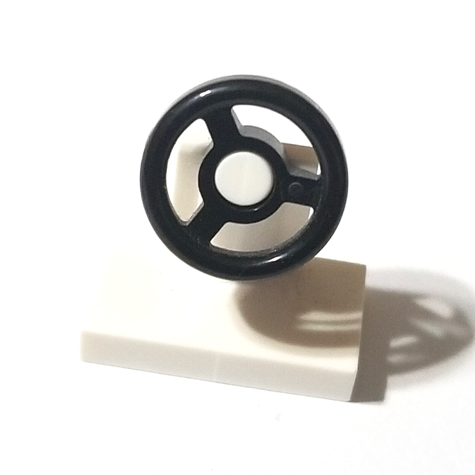 LEGO Steering Wheel 1x2 Stand White & Black Steering Wheel Mini Figure ...