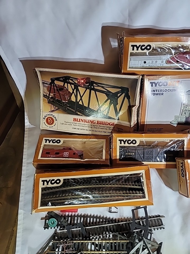 Vintage Tyco Train Set 1970'S! Santa Fe 1102, power pack, etc. | eBay