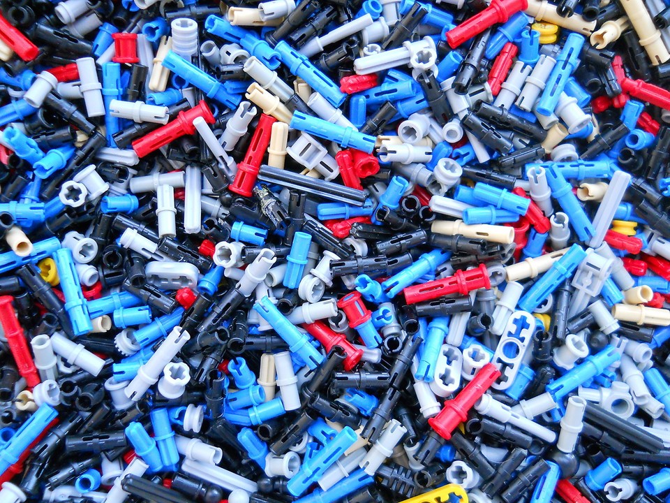 LEGO lot of 200 Technic Mindstorms Pins Axle Pegs Pins Clips Connector ...