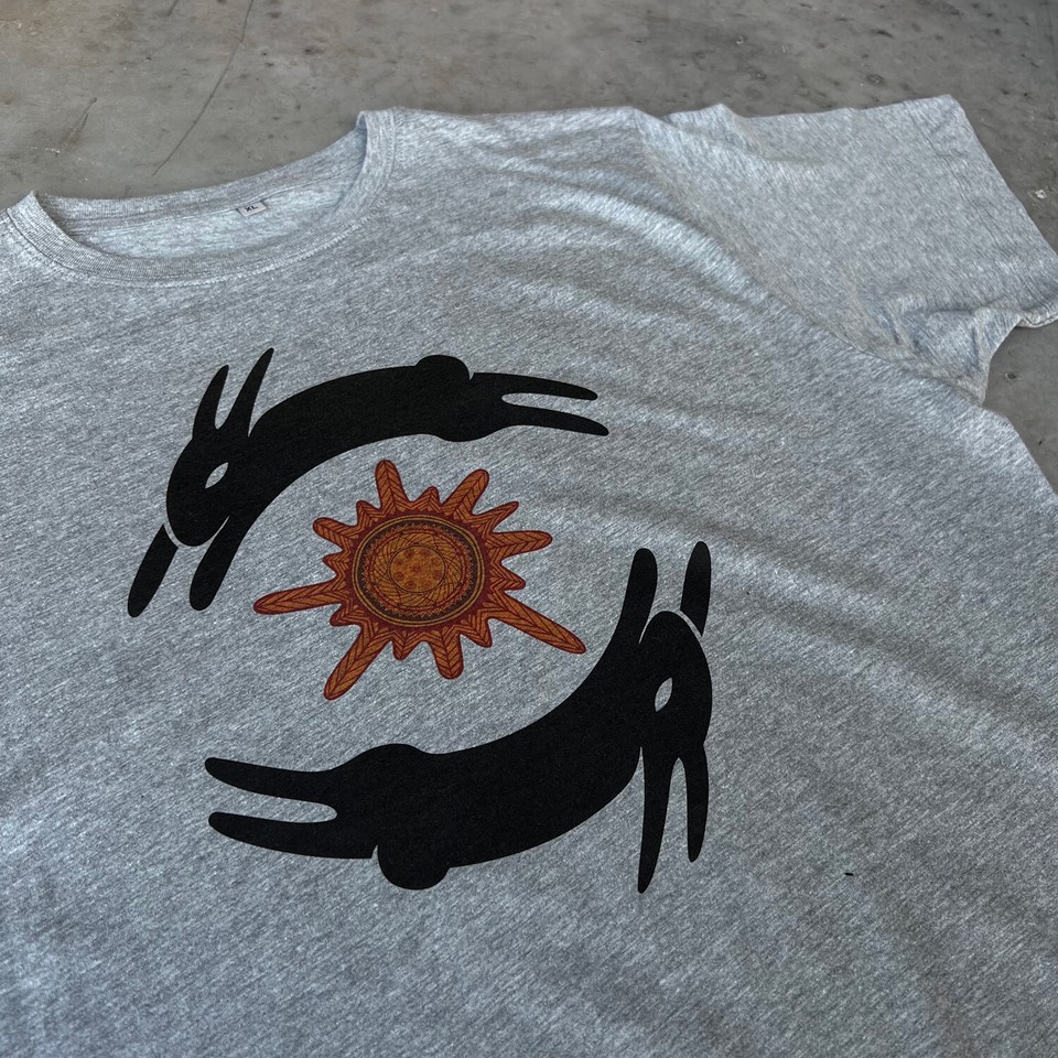 Watership Down Inspired Black Rabbit Of Inle T Shirt Mens | eBay