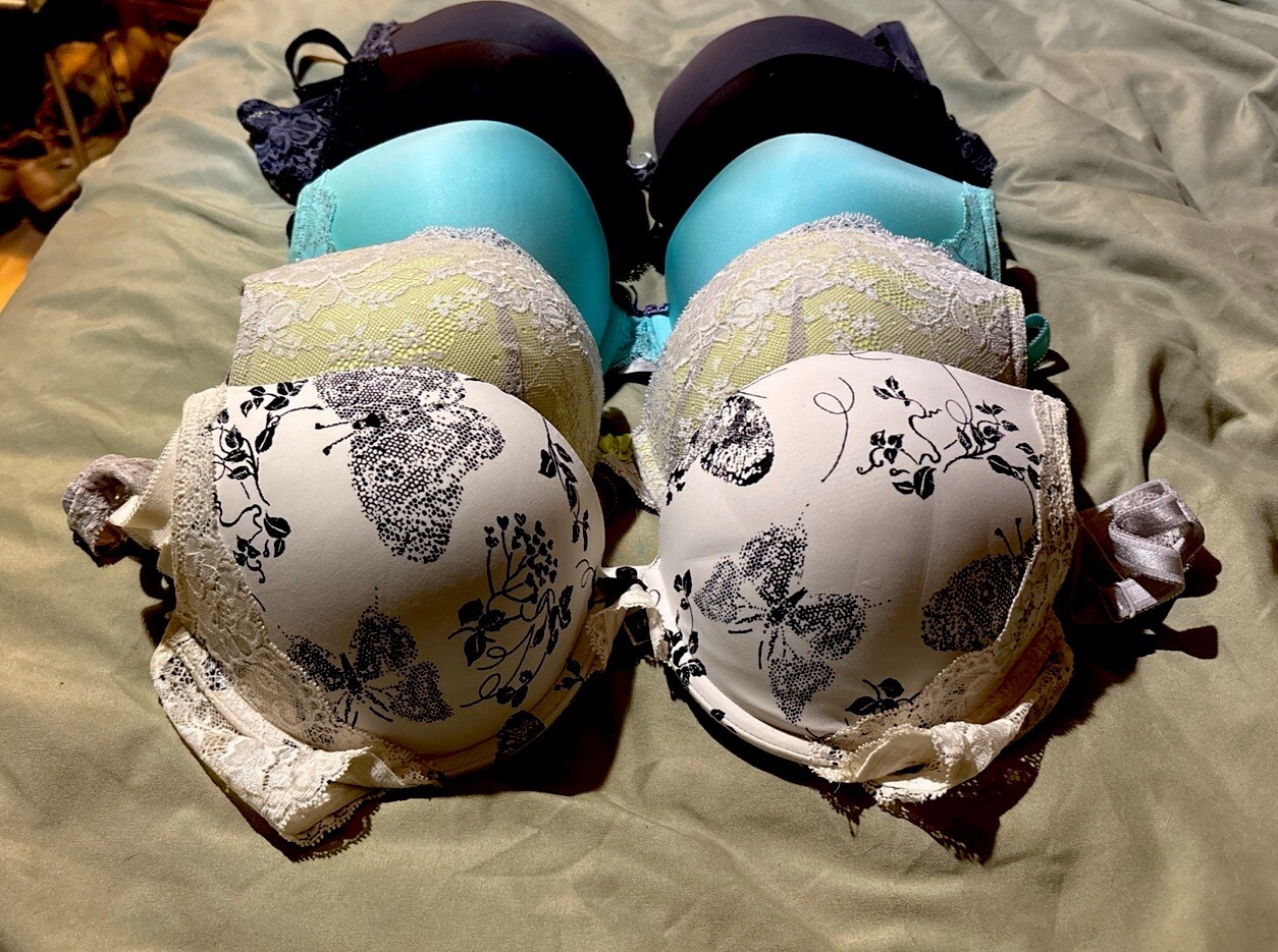 Victoria Secret Bra 36D - Gem