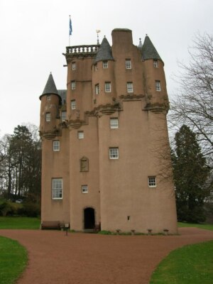 Photo 6x4 Craigievar Castle Muir of Fowlis A fairy tale Scottish castle ...