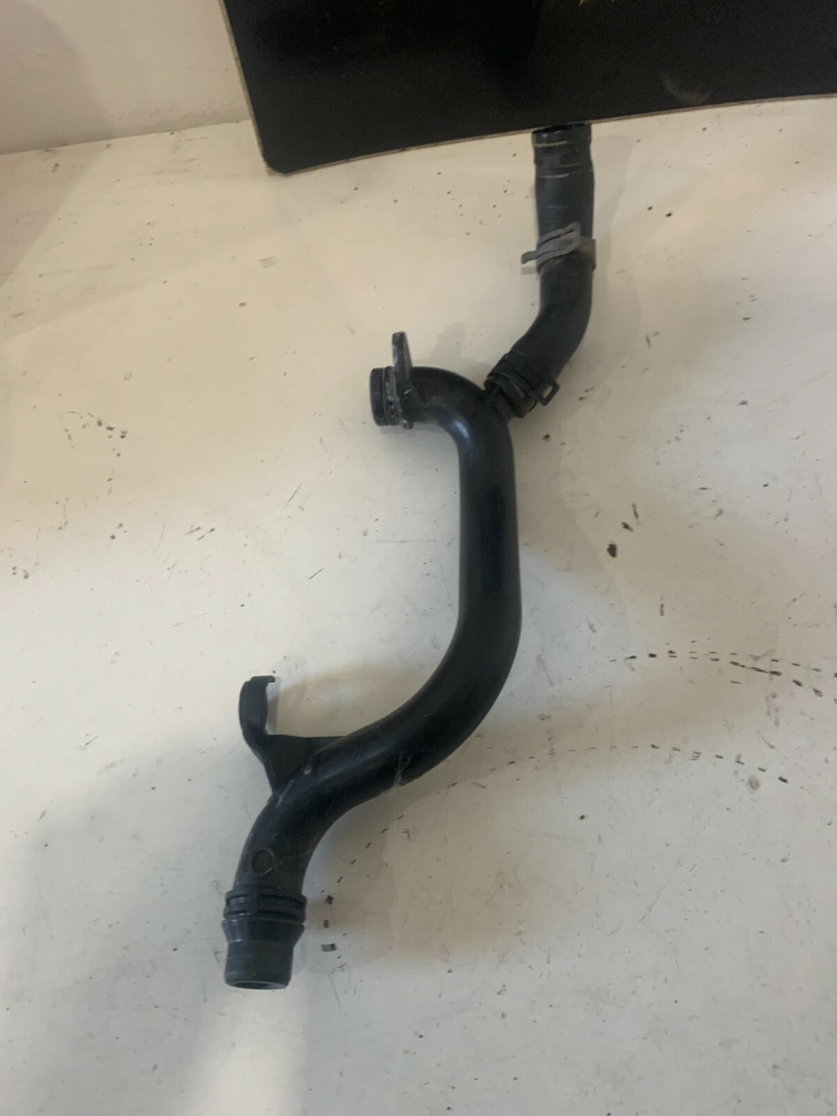 Audi A5 8T Kühlwasserrohr Kühlwasserschlauch 06H121065D 06H121057E ...