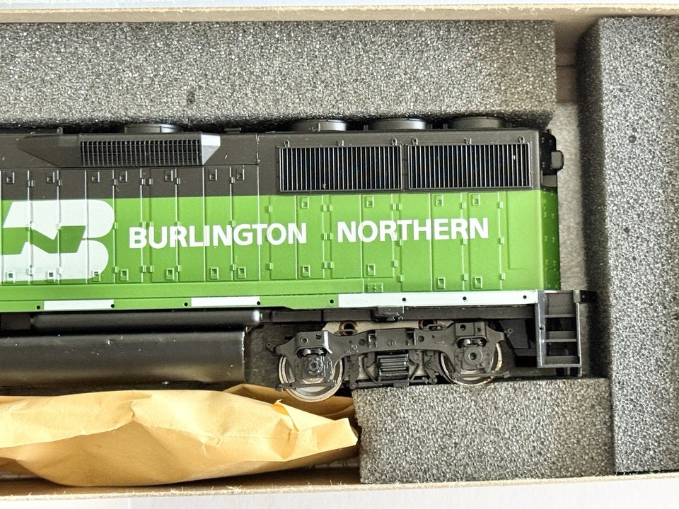 Athearn Blue Box HO GP50 Phase II Power Burlington Northern BN #3125 - Item 4585 | eBay
