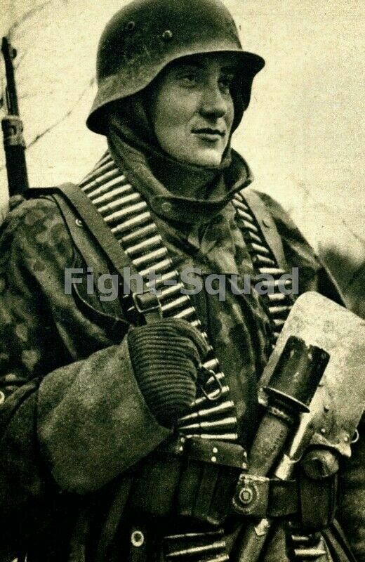 WW2 Picture Photo German soldier with Eichenlaubmuster Oak-leaf pattern ...
